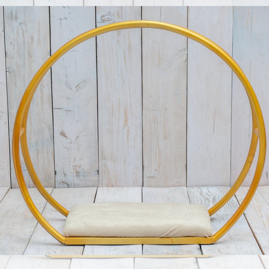 Swing Prop – Caramel Carves props